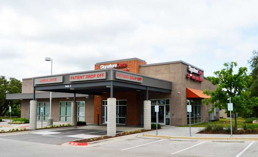 Austin ER Celebrates Dripping Springs Chamber Ribbon Cutting